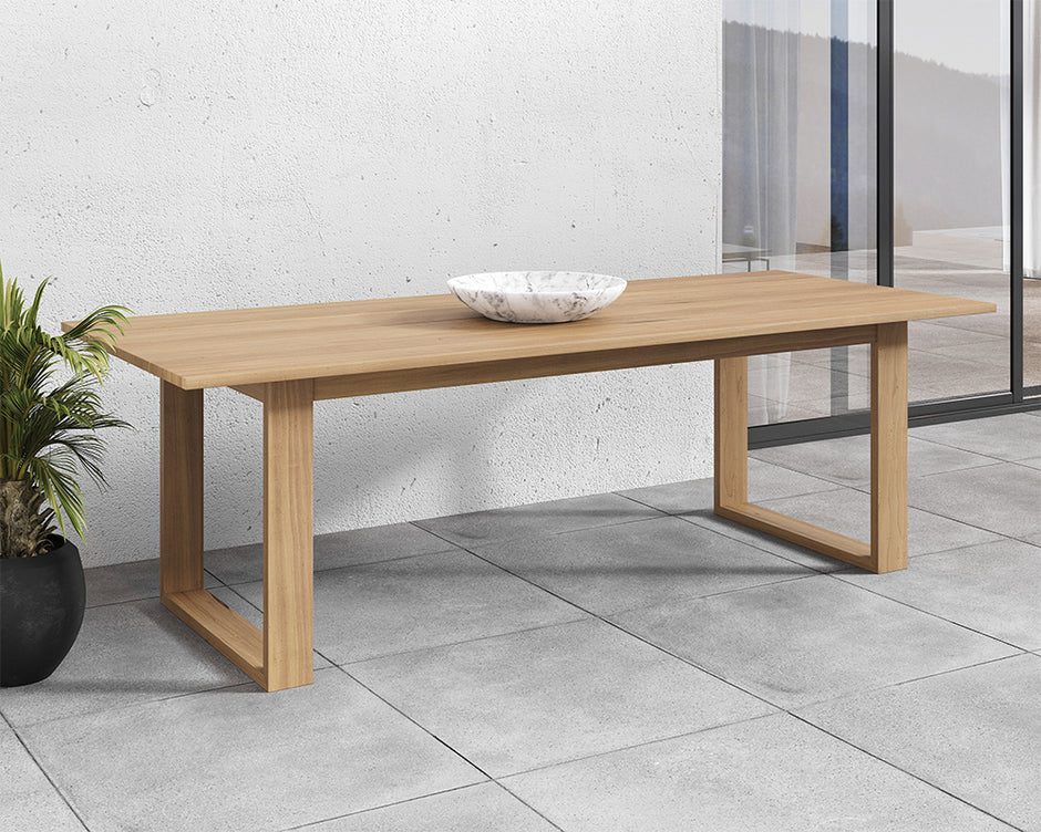 Outdoor Dining Tables – Sunpan Trading & Importing, Inc.